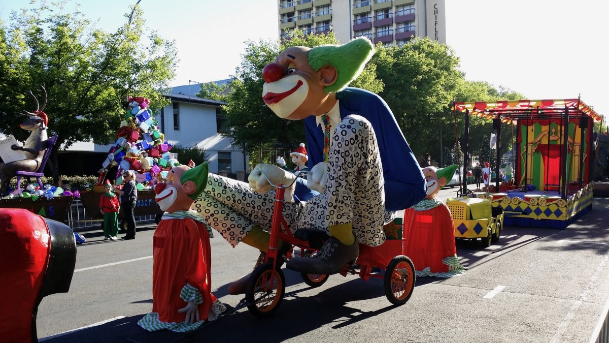 The Adelaide Christmas Pageant – Our Dusty Backroads