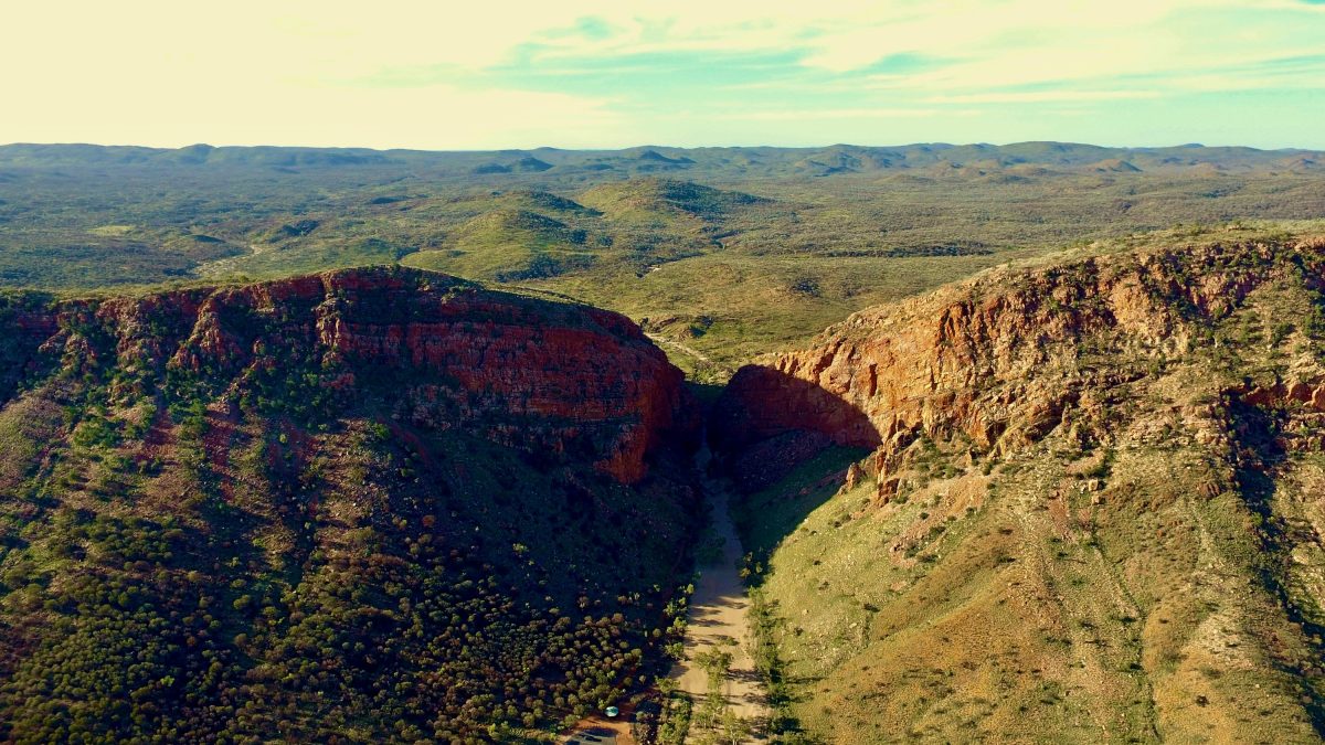 The magic of Simpsons Gap – Our Dusty Backroads